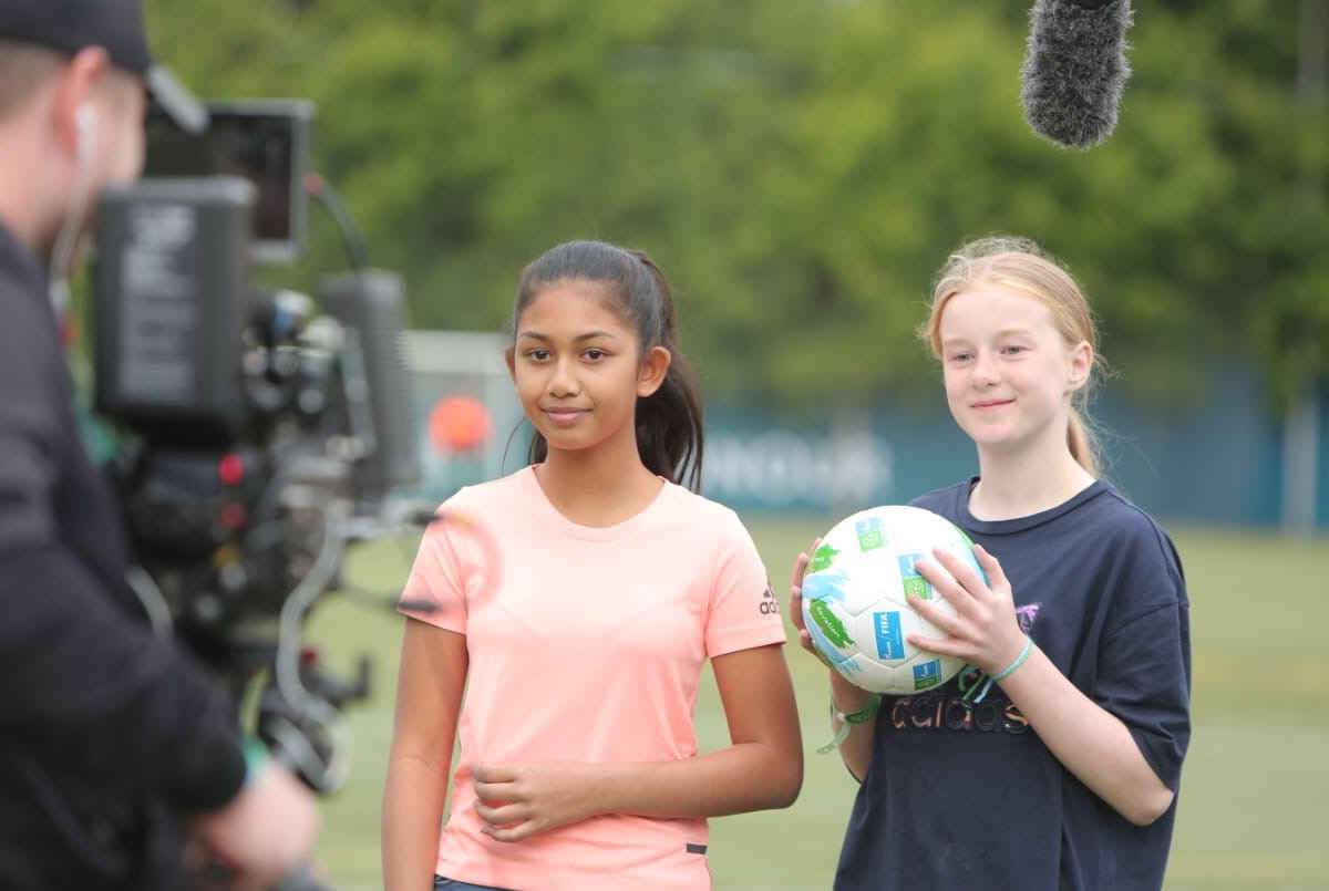 "Football for Friendship" junta crianças de todo o mundo | Press Point